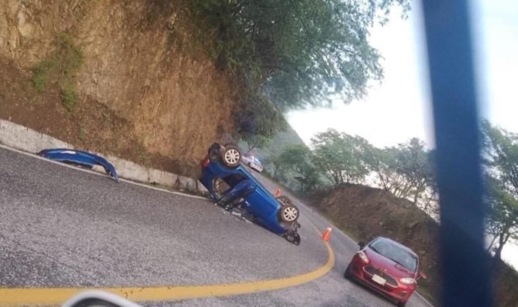 Volcadura deja 3 heridos sobre la carretera Iguala - Teloloapan - El Sol de Chilpancingo