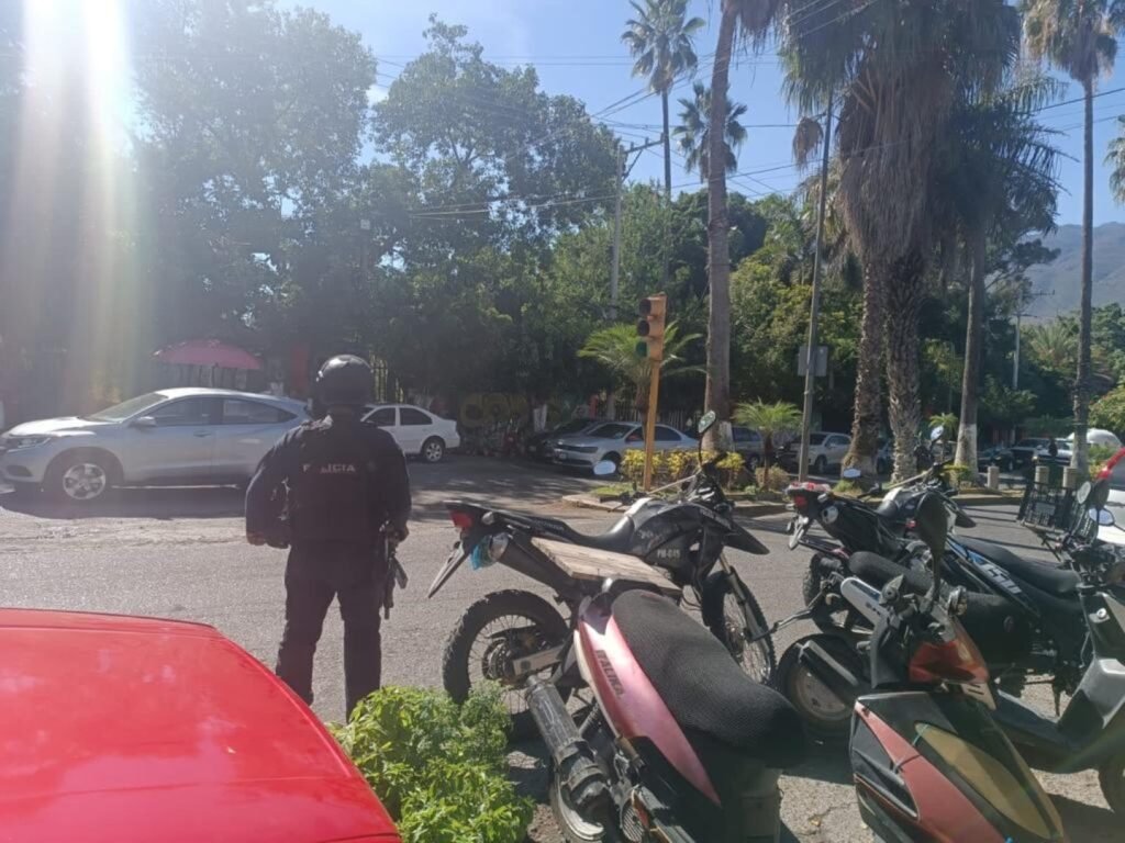 Falsa alarma reporte de redes sobre disparos en colonia Burócratas - El ... Falsa alarma reporte de redes sobre disparos en colonia Burócratas - El ...